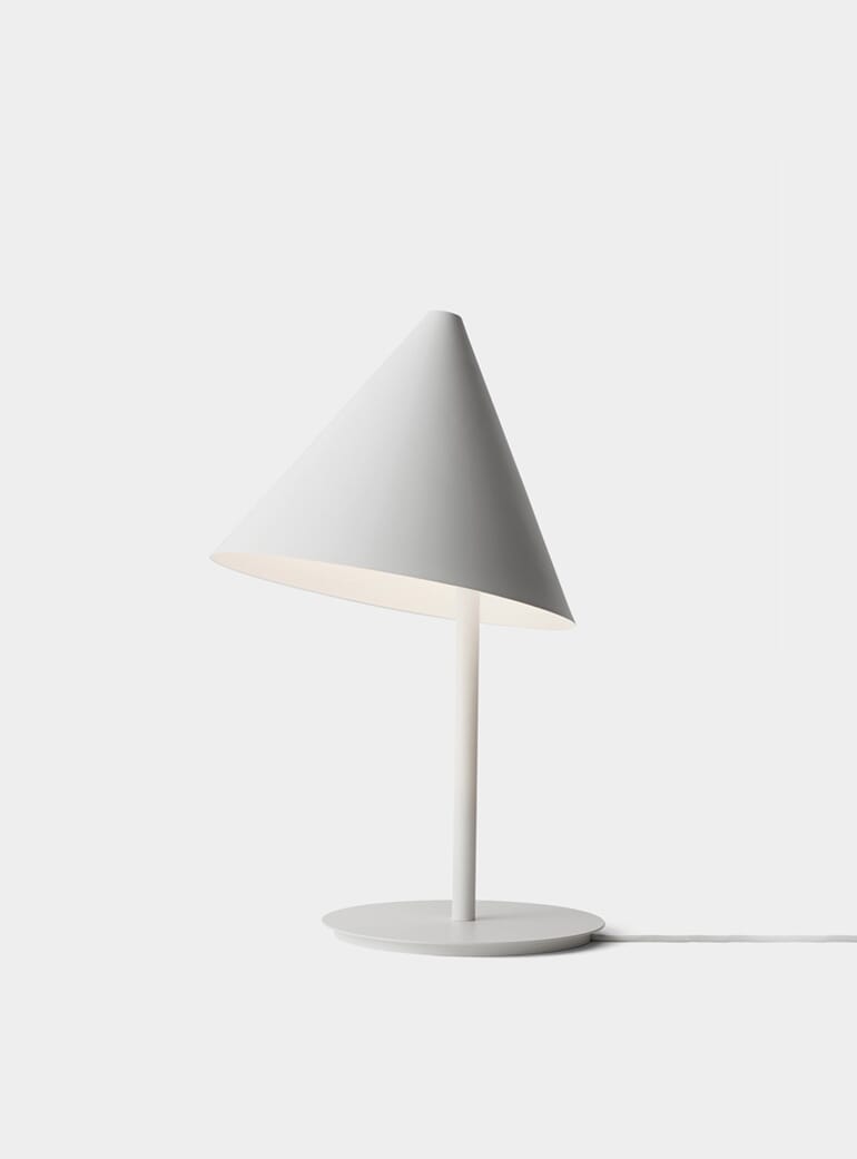 5 Desk Lamps To Lighten Your Desk Space in 2020 | OPUMO - OPUMO Magazine
