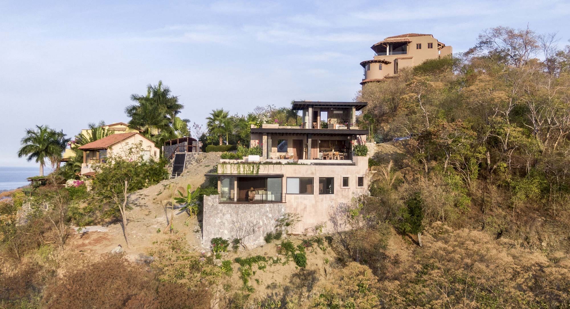 Mishel House: A Mexican home that defies gravity with unrivalled sea ...