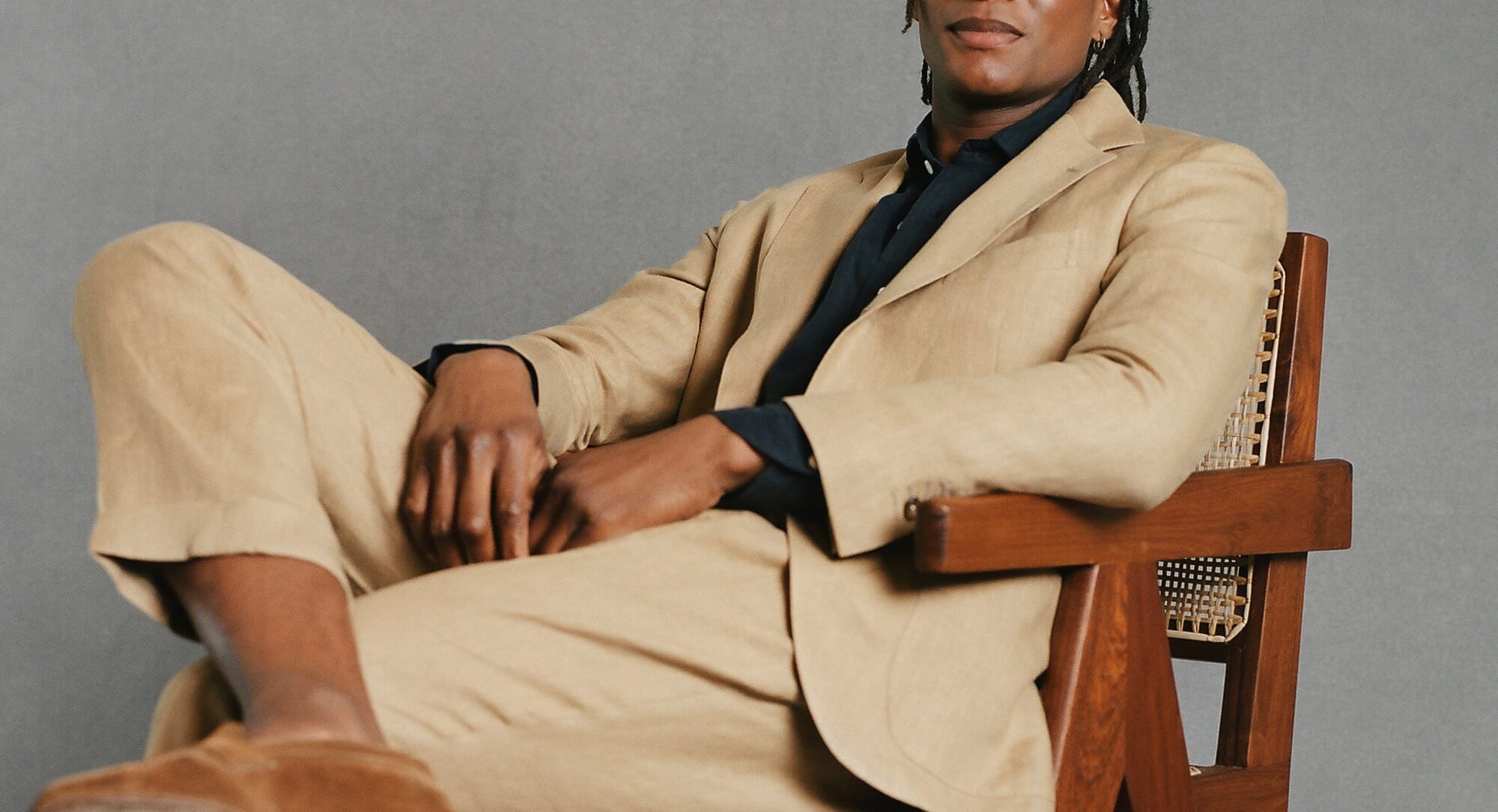 Channel summer elegance in Drake's linen suits | OPUMO Magazine