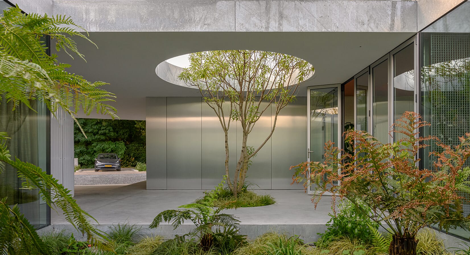 Courtyard architecture: 5 courtyards that invite the outdoors into the ...
