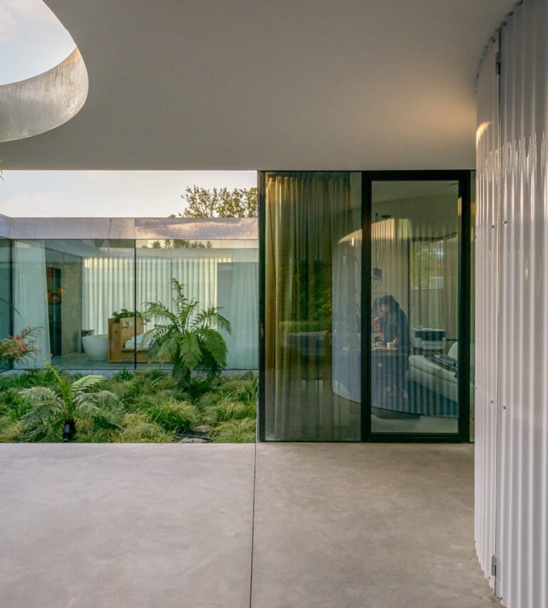 Courtyard architecture: 5 courtyards that invite the outdoors into the ...