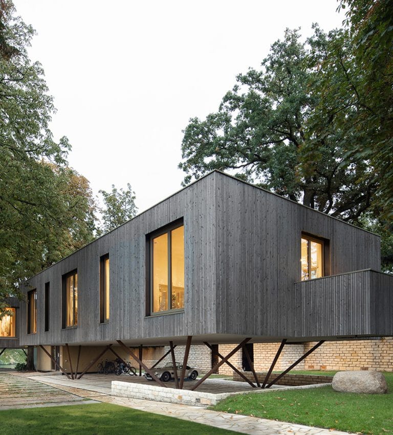 5 modern homes that showcase the best of lake house architecture ...