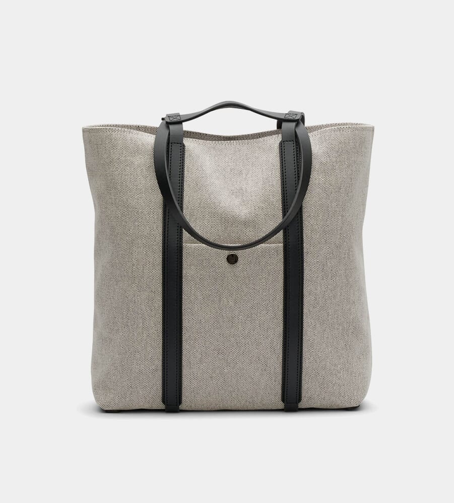 Carried away: 11 of the best tote bags for men in 2022 | OPUMO Magazine