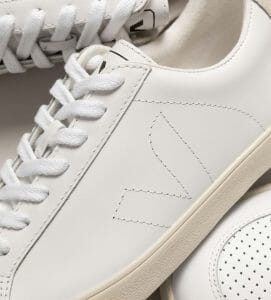 Veja sizing guide 2024: How your Veja sneakers should fit | OPUMO Magazine