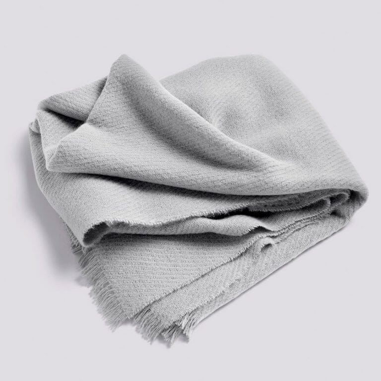 9 best modern throw blankets in 2025 | OPUMO Magazine