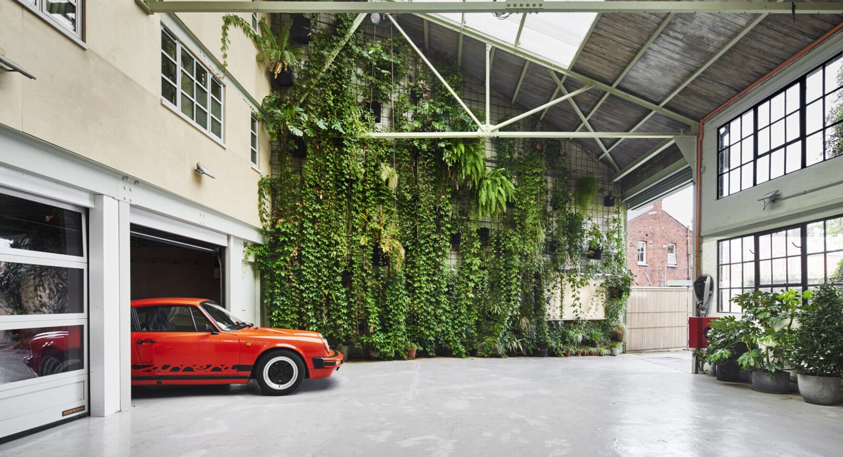 Inside a light-filled factory conversion in London | OPUMO Magazine