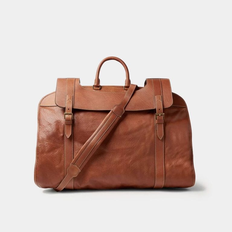 The best garment bags for men to carry your suit in style | OPUMO Magazine