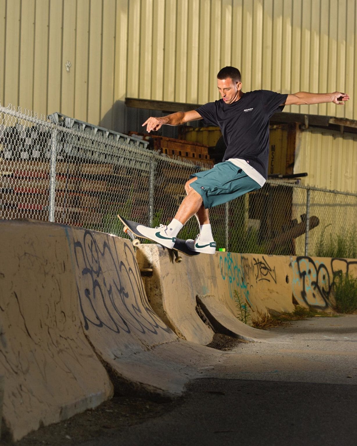 Dickies sizing guide: Find your fit | OPUMO Magazine