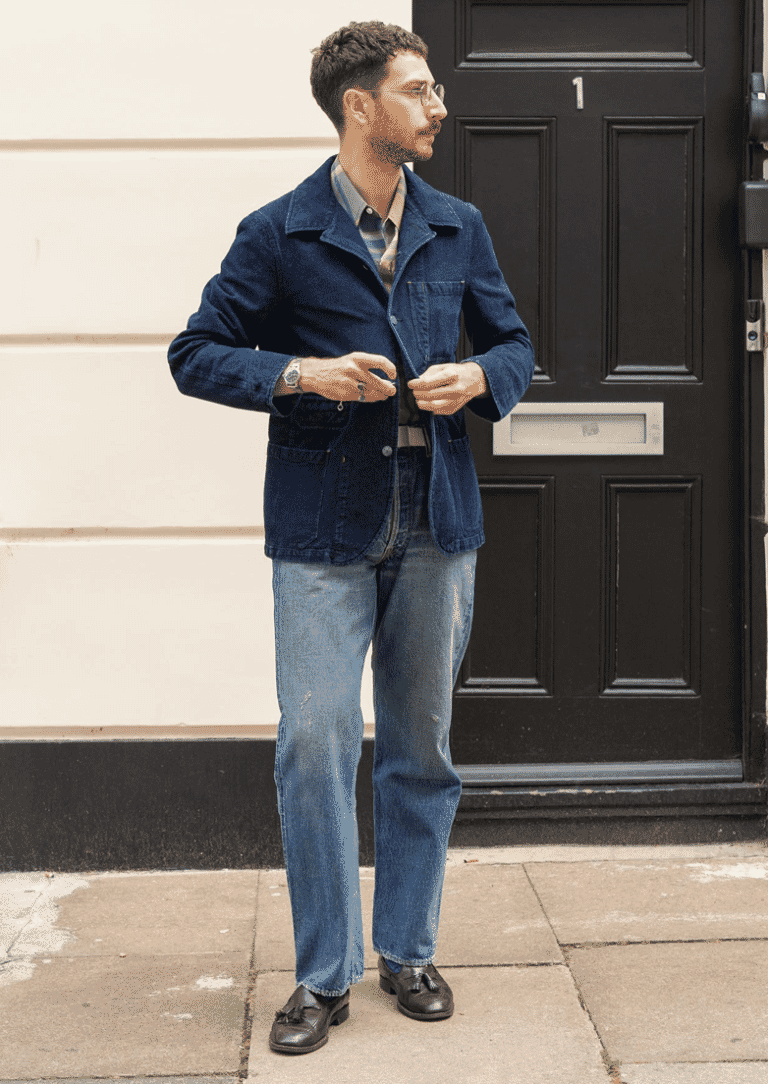 The best dark blue jeans outfits for men in 2025 | OPUMO Magazine