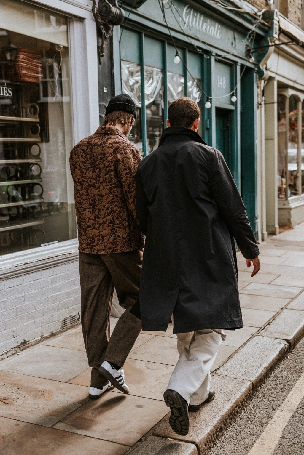 Jet-set style: Airport outfit ideas for men | OPUMO Magazine