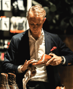 The 15 Best Winter Work Shoes For Men Who Mean Business | OPUMO ...