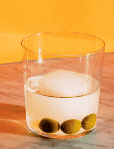 10 Recipes For Chilled On The Rocks Cocktails | OPUMO Magazine | OPUMO ...