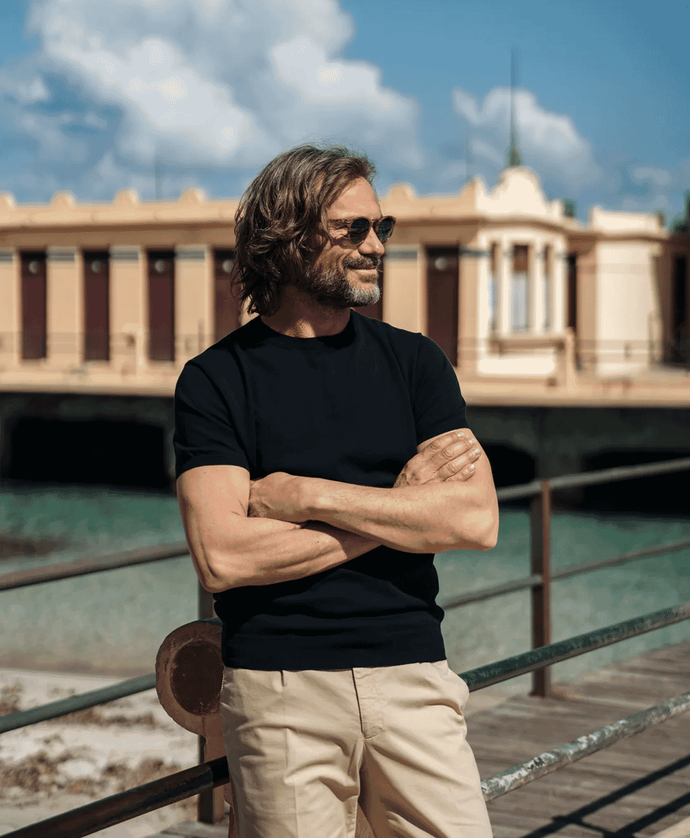 Minimalist Outfits For Men To Draw Inspiration From | OPUMO Magazine ...