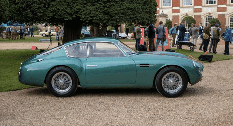10 of the best classic cars of all time | OPUMO Magazine | OPUMO Magazine