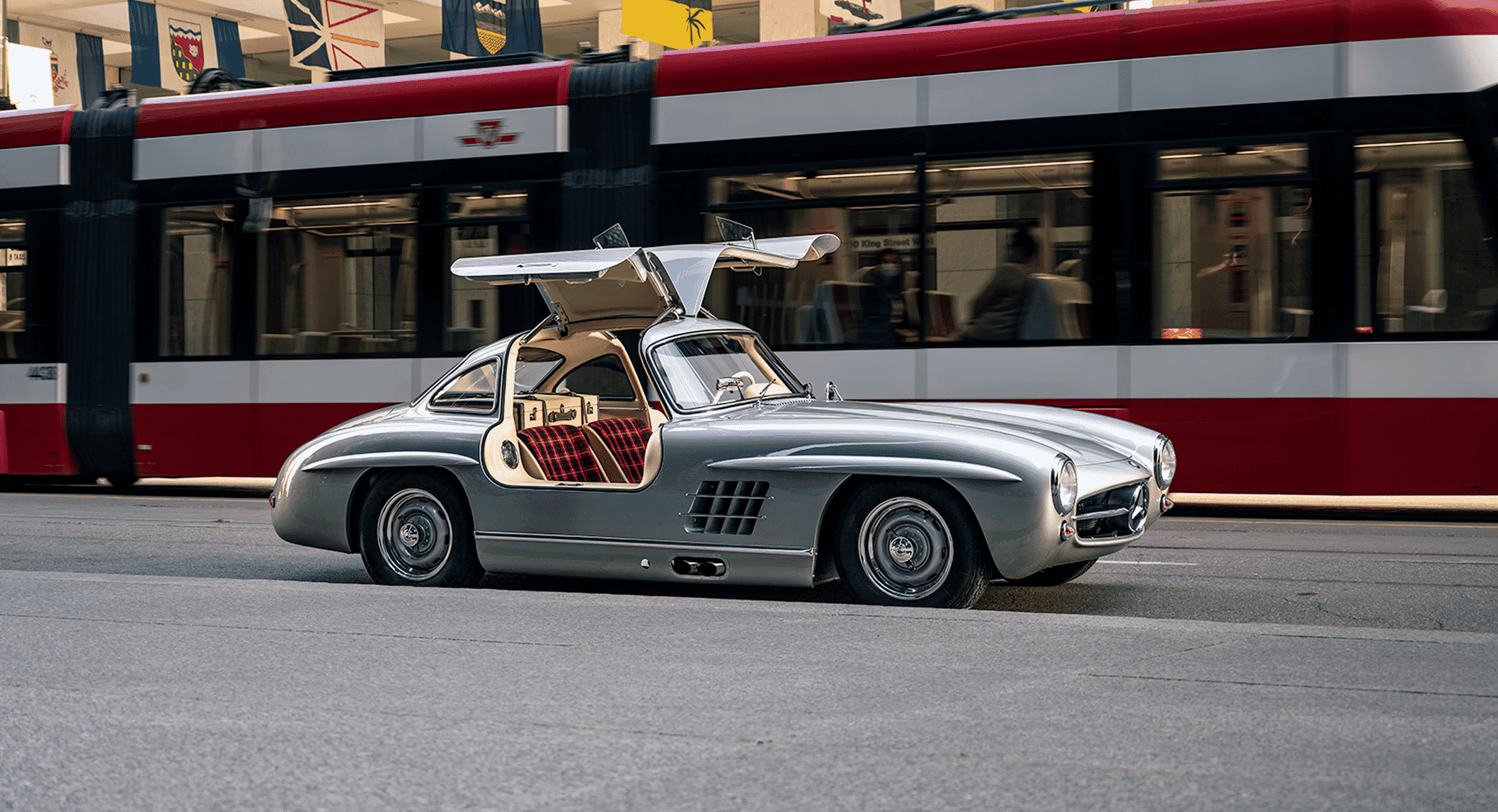 1955 Mercedes 300SL Gullwing Coupé: Ultimate speed and style | OPUMO Magazine