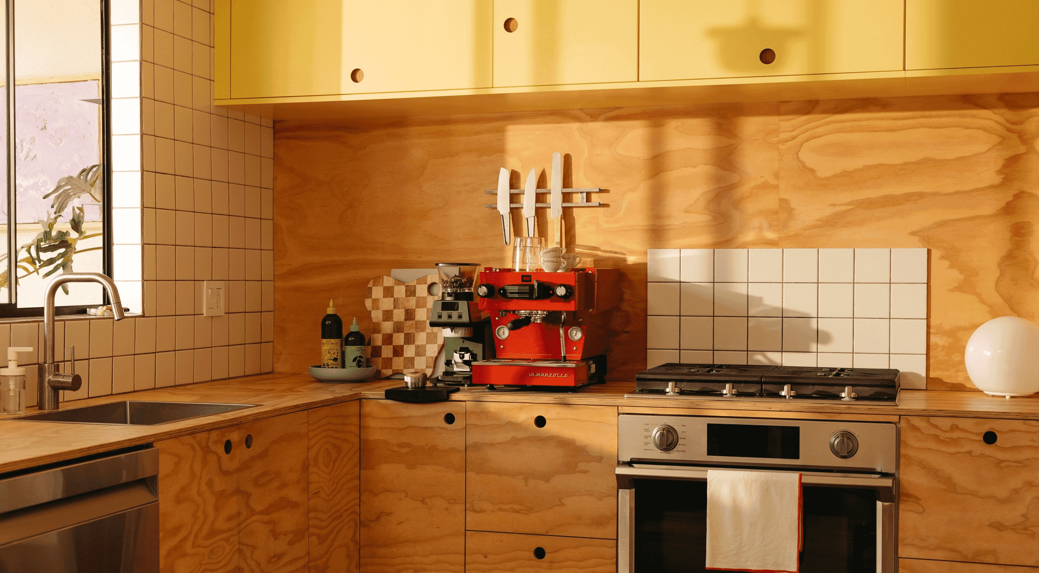 The best coffee machines for barista-quality brews in 2025 | OPUMO ...