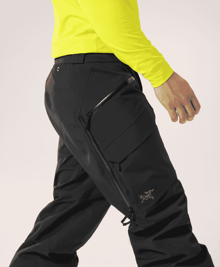 Gorpcore Pants: How to Find the Right Pair | OPUMO Magazine