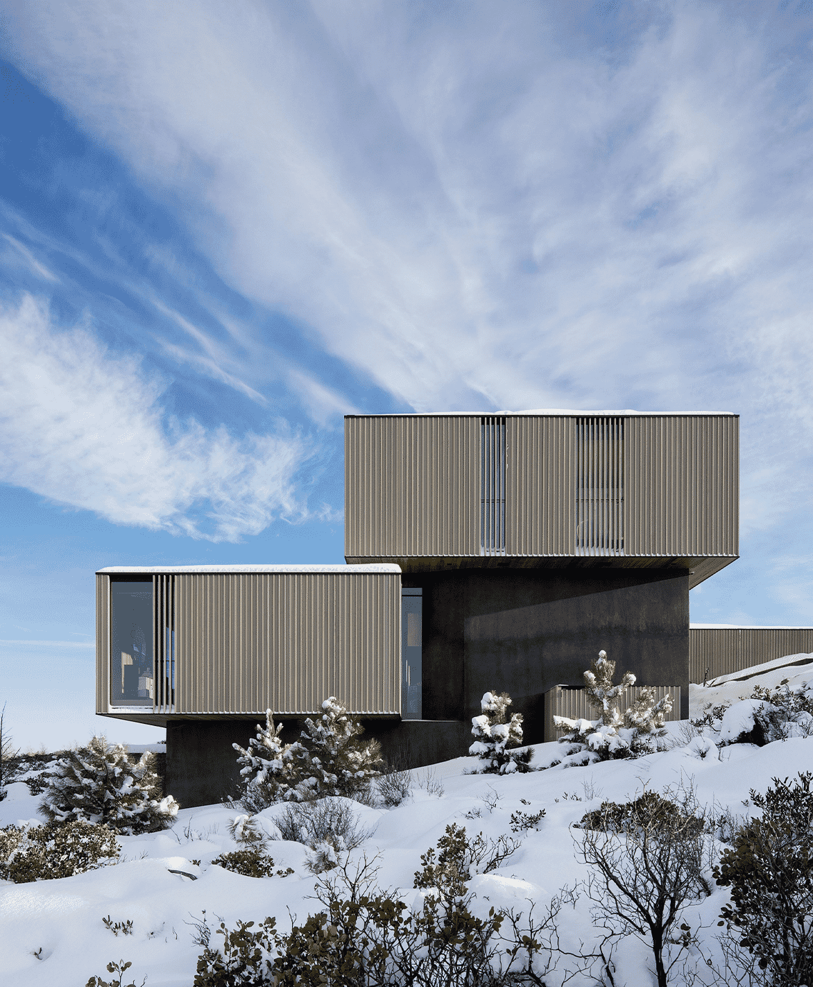 Arthouse Architecture: Tetherow Overlook House by Hacker | OPUMO Magazine